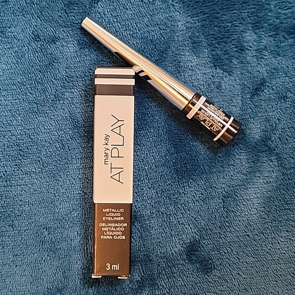 Mary Kay | Makeup | Mary Kay Limitededition Mary Kay At Play Metallic ...